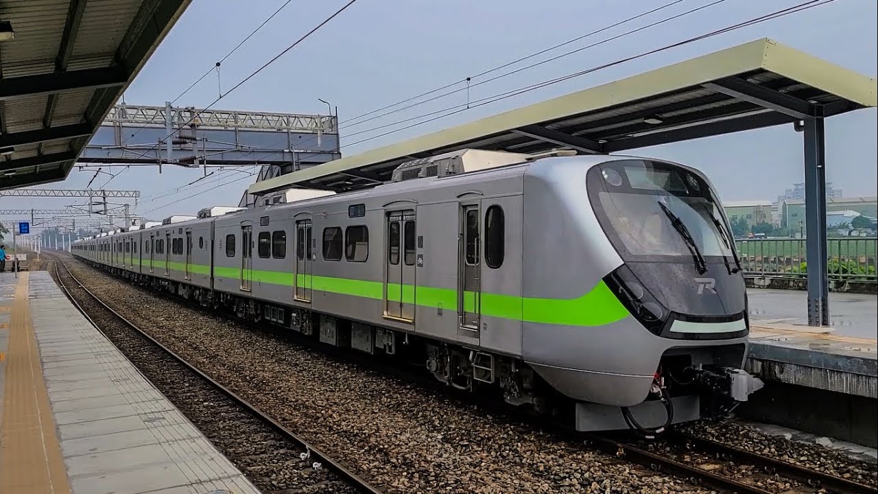 TRA EMU900 Series Train Commissioning Compilation - YouTube