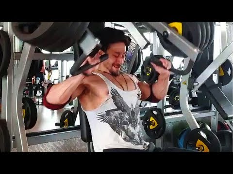 Tiger Shroff Six Pack Bodybuilding Gym Workout For War Movie