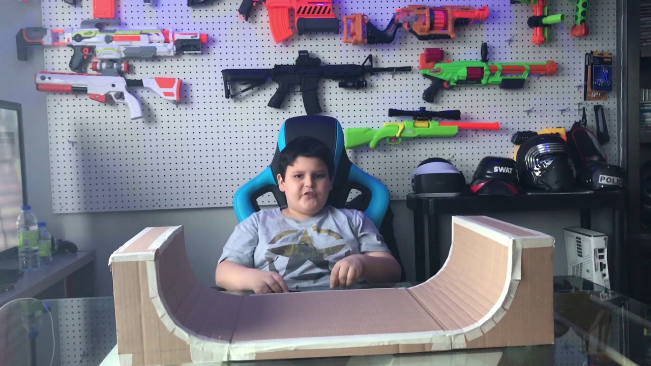 Cardboard half pipe - YouTube