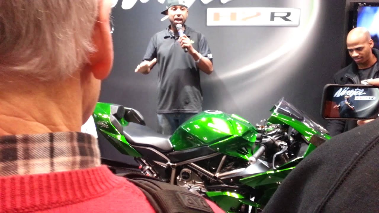Kawasaki H2R spittin flames - YouTube