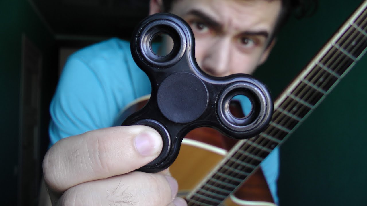 8 WAYS TO PLAY GUITAR WITH A FIDGET SPINNER! (for beginners) - YouTube