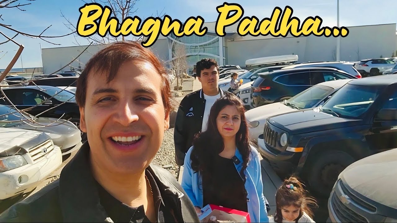 Mall Se Adhi Shopping Chodh Ke Bhagna Padha - YouTube