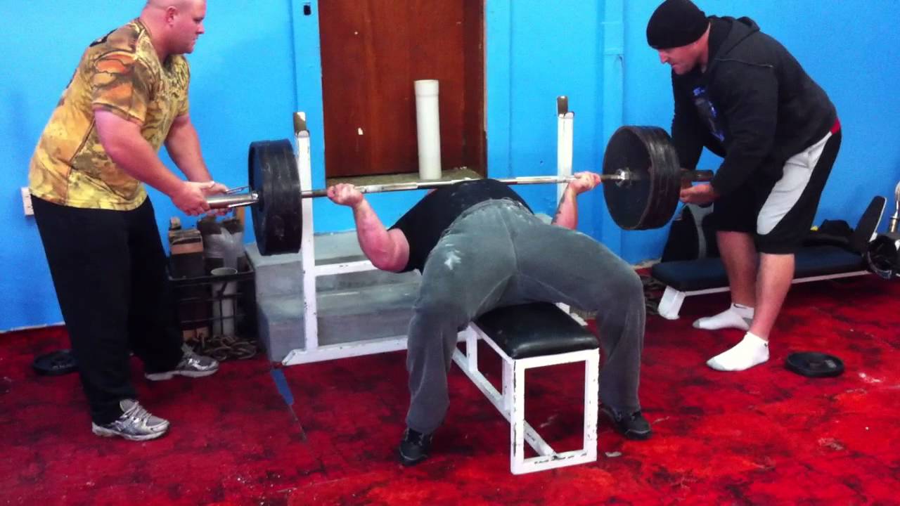 Wayne Howlett 180kg Reverse Grip Bench Press x 7 reps.MOV - YouTube