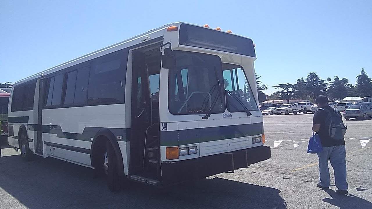 (THROWBACK THURSDAY) 1990 Commerce Transit Flxible Metro B 328 - YouTube