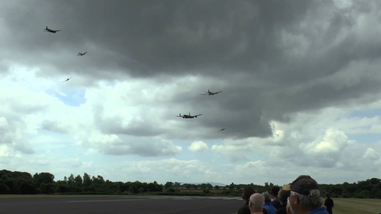 BOMBER RUN: COSFORD LMA MODEL SHOW 2014 - YouTube