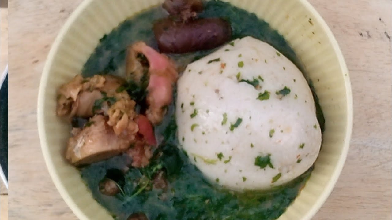 Cooking Vegetable soup in a Ghanaian Village || Ayoyo soup ||Ademe ...