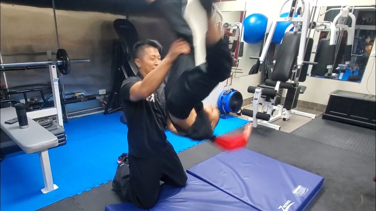 Kung Fu Back Flip Beginners Training - Yuen Ying Basketball Game 2 & 1 ...