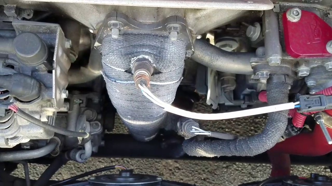 07 Civic R18 Old vs New Header - YouTube