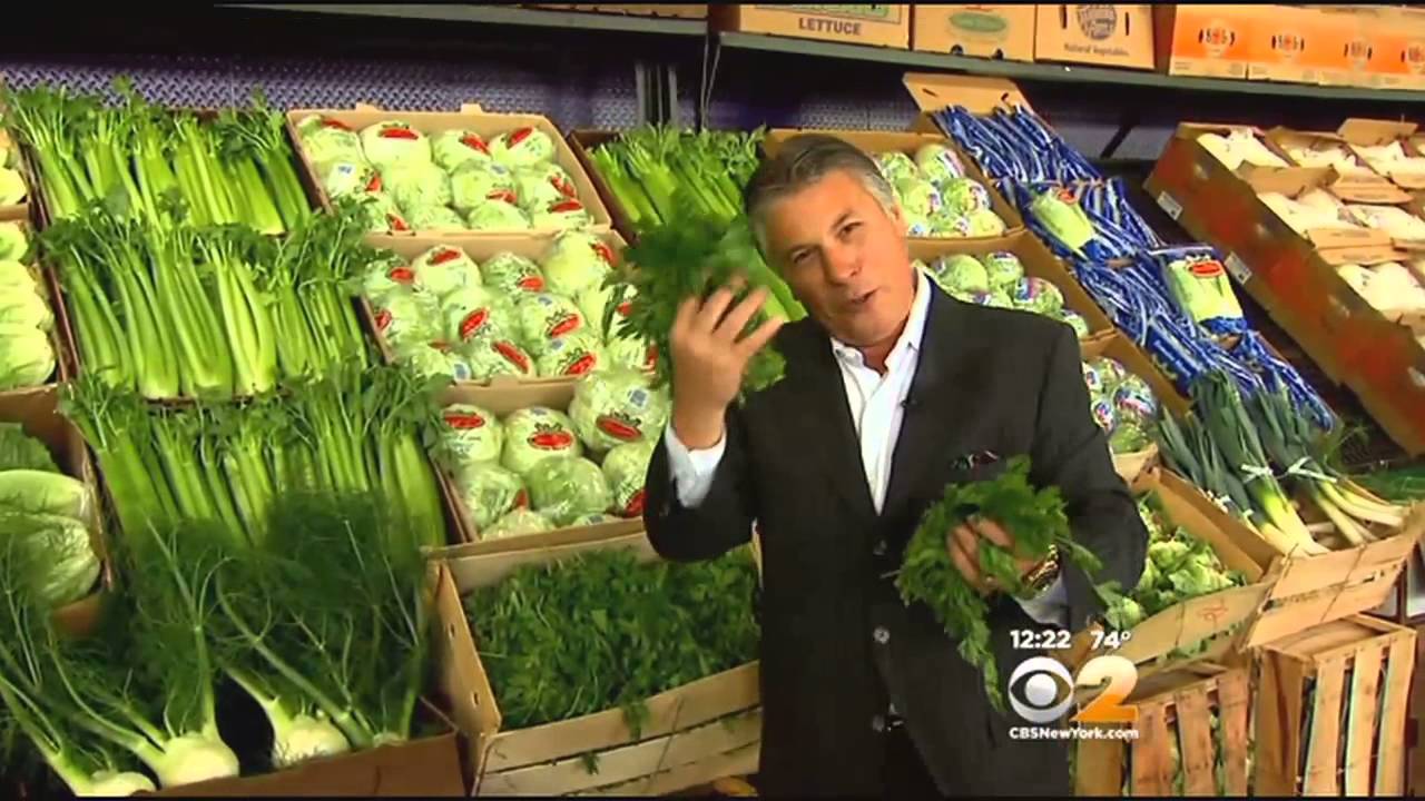 Fresh Grocer Tony Tantillo: Parsley - YouTube