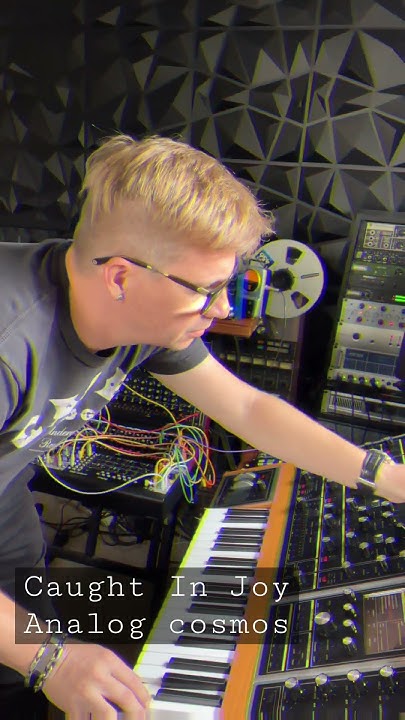 Analog cosmos - minimal techno Moog One + Mavis + DFAM - YouTube