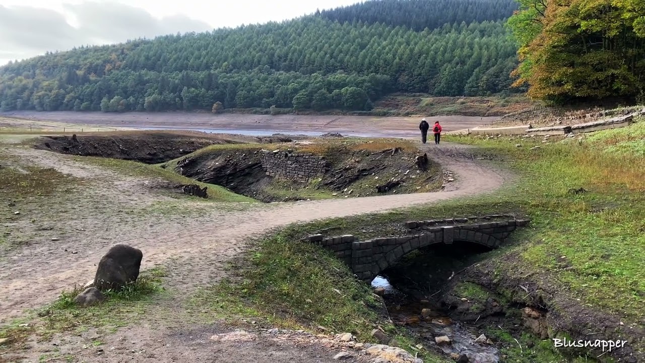 The Drowned Village. The Ladybower reveals its secret once again - YouTube