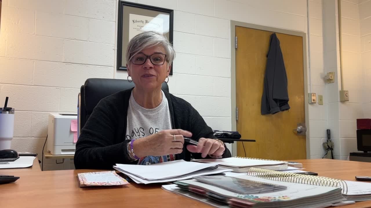 Kentuck Elementary School 100th day - YouTube