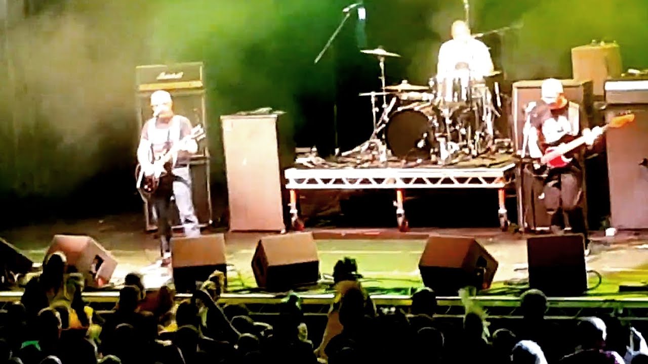 Evil Conduct Working Class Hero - Live punk rock 2019 - YouTube