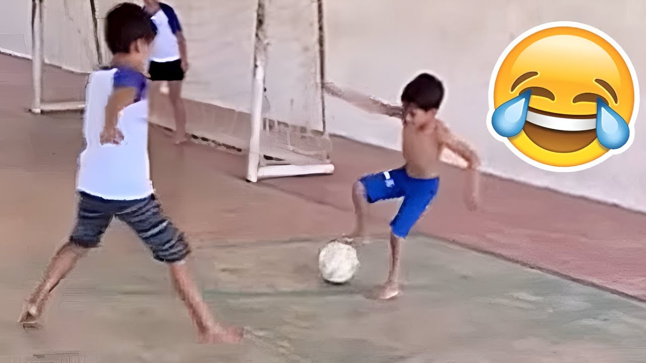 Funny Football FAILS & SKILLS 🤣 #29 - YouTube