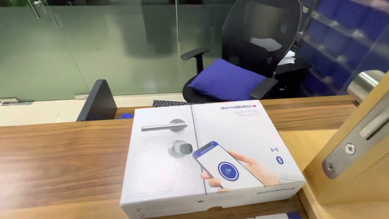 Dormakaba Digital Cylinder - Dormakaba Evolo Smart Starter Kit - YouTube