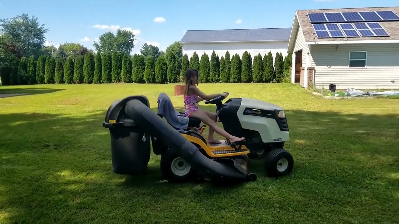 Mowing the yard - YouTube