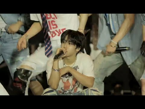 Stray Kids \