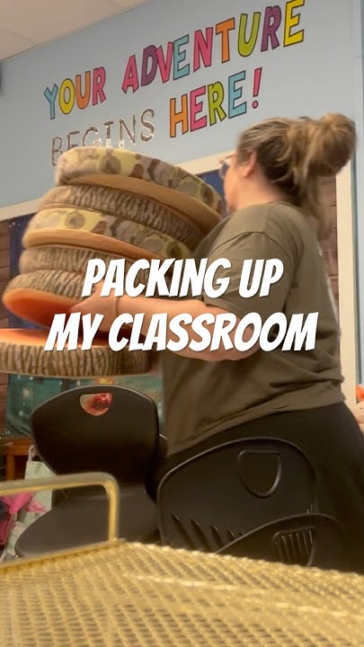 Packing up My Classroom - YouTube