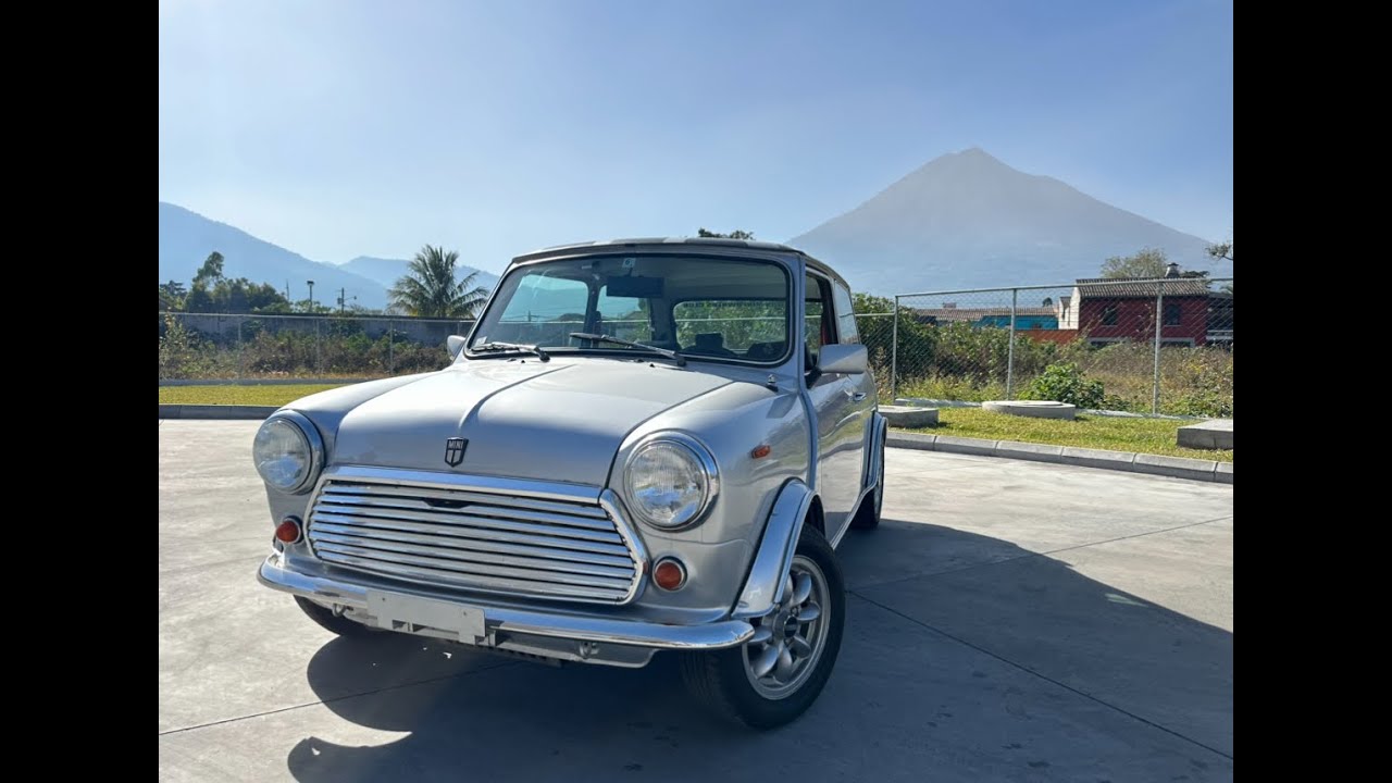 Explorando el Austin Mini Cooper 1985: Un Clásico Recién Llegado de ...