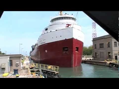 CSL Frontenac Upbound - Welland Canal Lock 7 - YouTube