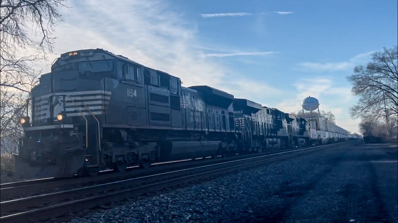 NS 1194 (SD70ACE) leads a FAST 20K through Chesterton with a KILLER K5LLA! - YouTube