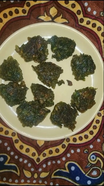 #Arbi ka pata ki pakode#Arbi ka patta ki recipe#food#indian food#vital# ...