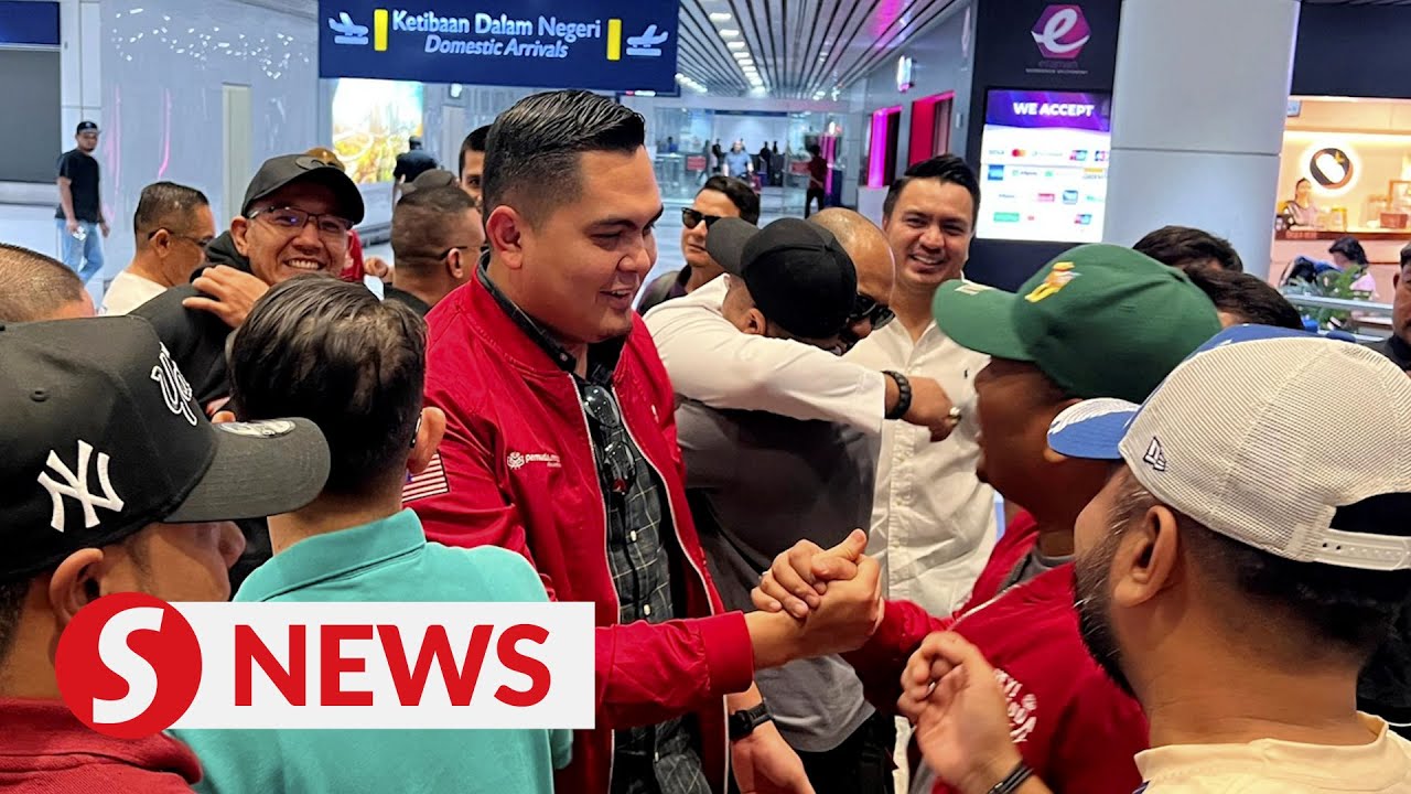 Akmal insists boycott will continue - YouTube