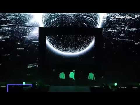 Exo - Gravity at SM town live [Sub Indo]