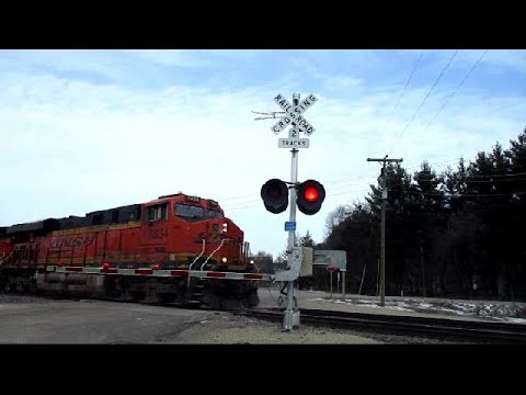 BNSF 7834 East ZNTWCHC (12-17-2021) - YouTube