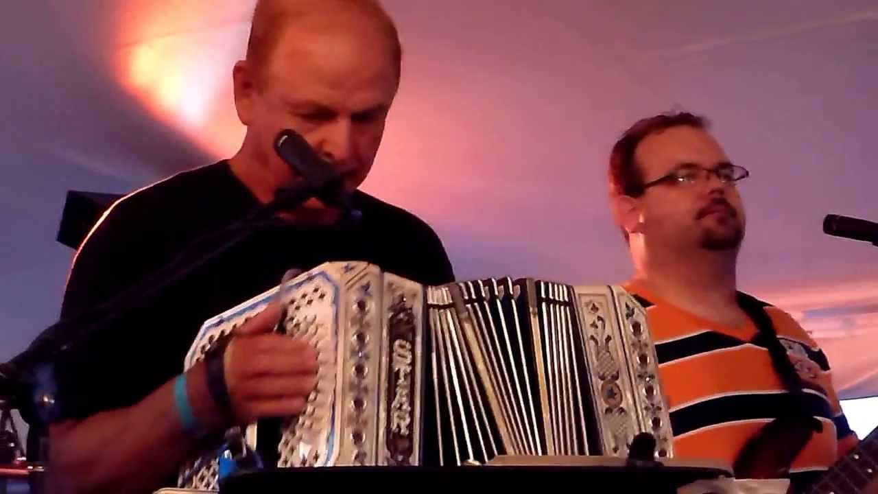 Roger Majeski at Pulaski Polka Days 2012 - YouTube