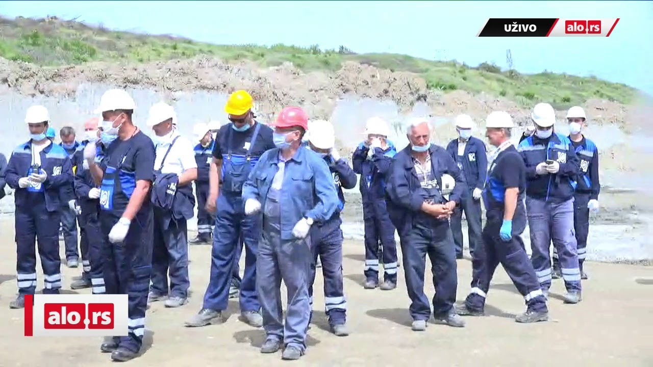 Predsednik Aleksandar Vučić obilazi basen "Kolubara" - YouTube