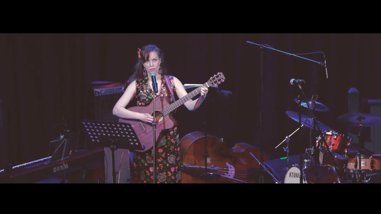 Kate Thomas - Buried Treasure (Live at Hoxton Hall) Folk-Jazz - YouTube