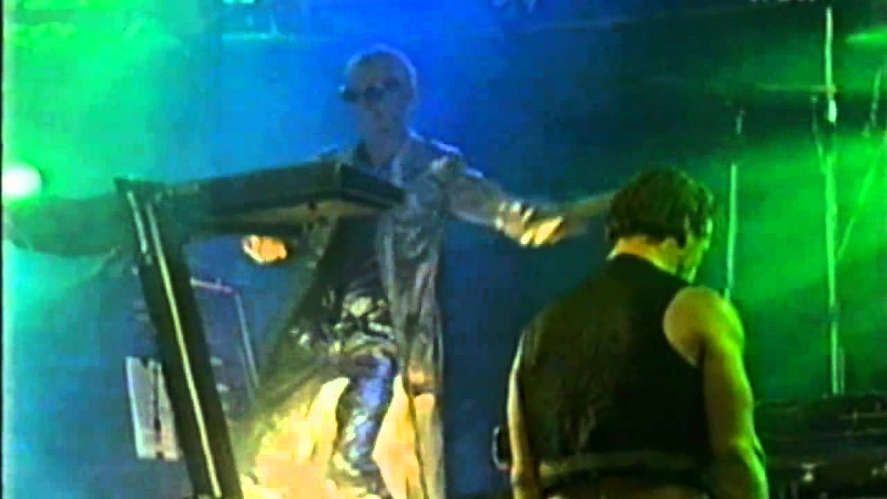 Rammstein - Bestrafe mich (Bizarre Festival 1997) (HD) - YouTube