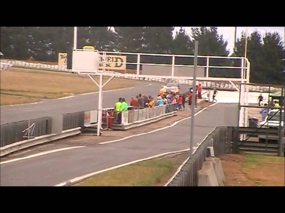 Stuart Inwood MRA R1 Jan 2013 Wakefield Park Outcar - YouTube