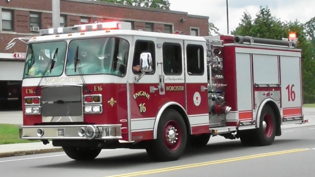 Worcester, MA Fire Department Engine 16 & Car 3 Responding - YouTube