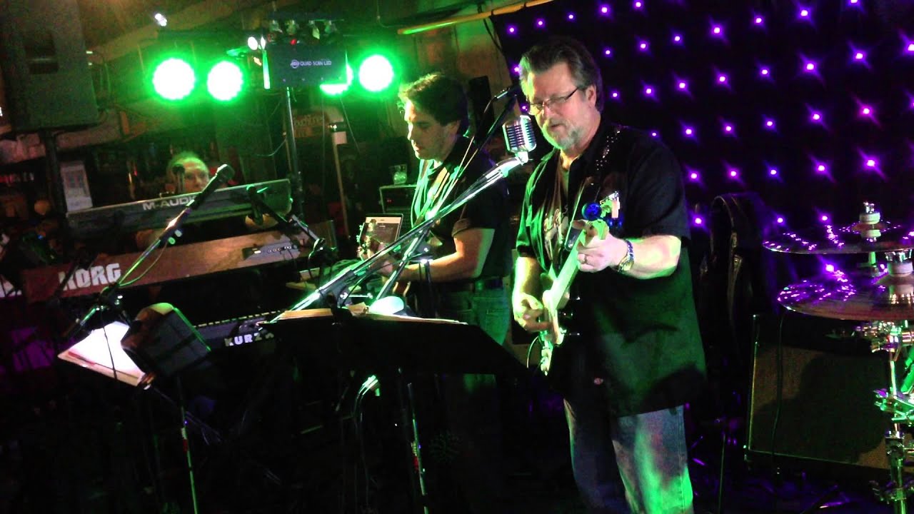 The Jack Rabbit Slim Band - Turn the page - YouTube