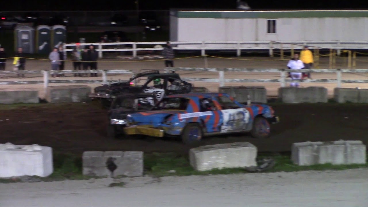 Markham Demolition Derby Full-size Cars 2019 - YouTube