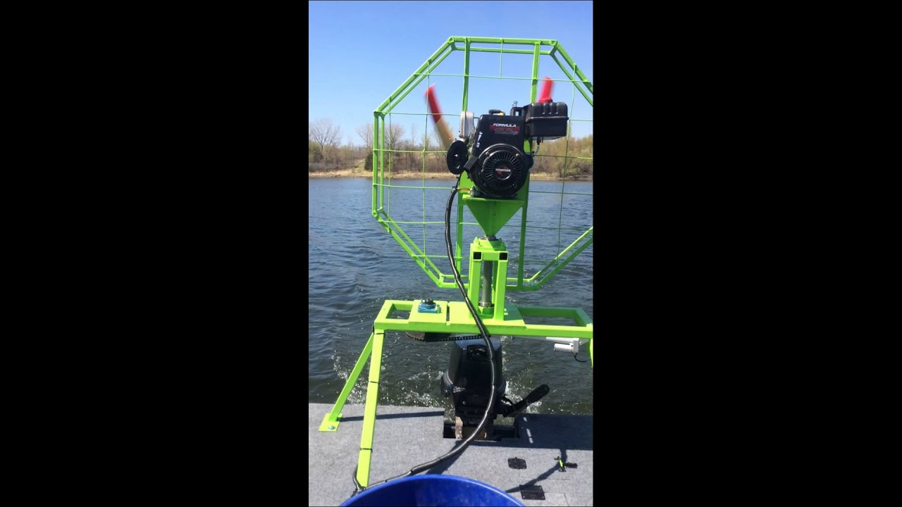 Bowfishing fan boat on the water - YouTube