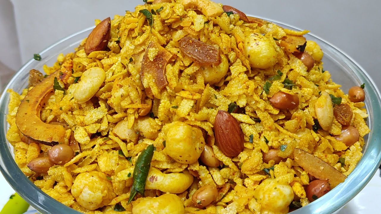 नमकीन ऐसी कौन बनाता है||Poha Namkeen recipe|| - YouTube