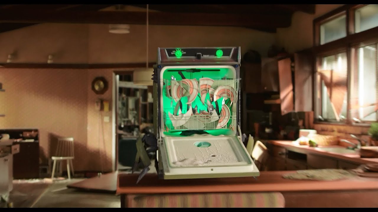 Appliance war | Bumblebee Deleted and Extended scenes - YouTube
