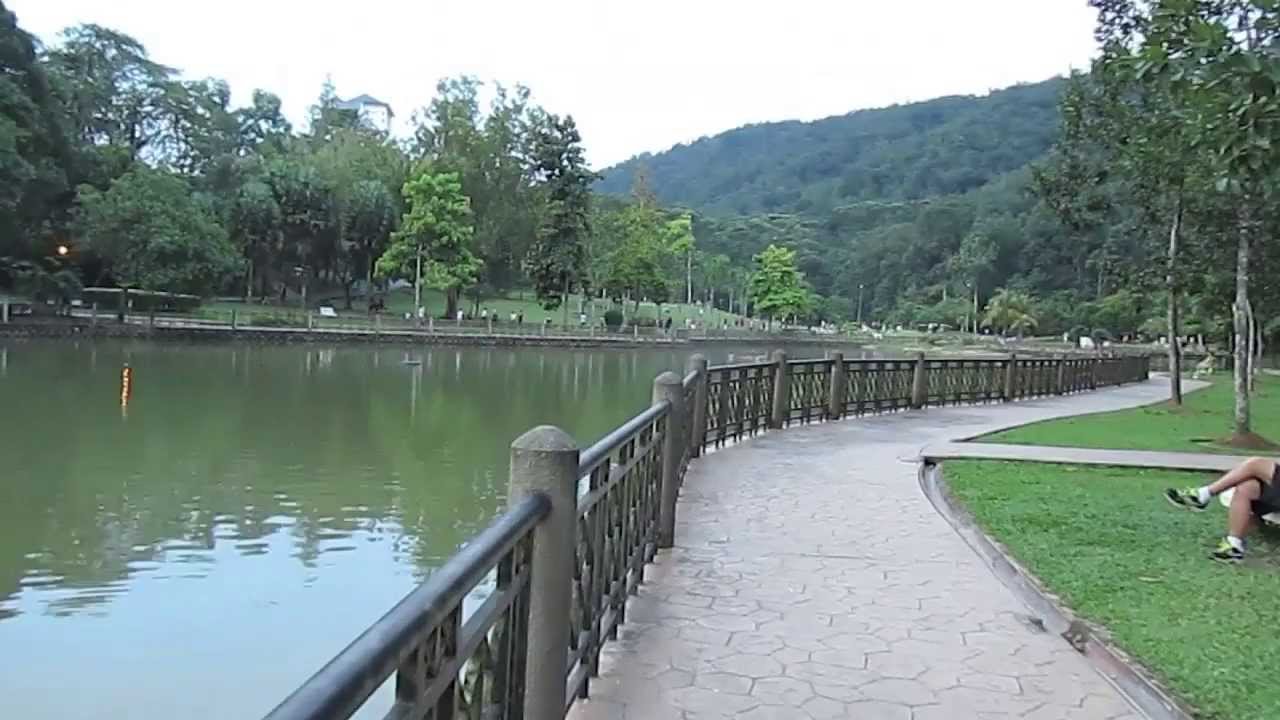 Walk in TTDI park, 16Sep2013 - YouTube