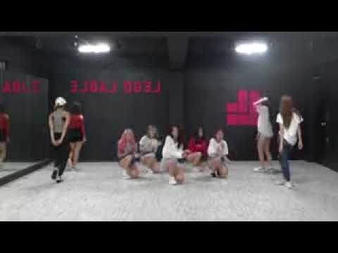 MOMOLAND 모모랜드 BAAM Dance Practice Mirrored - YouTube