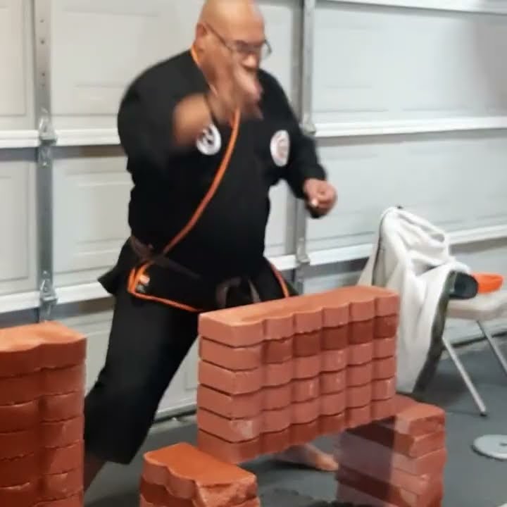 Karate Breaking 6 bricks.#martialarts #karate #shortvideo - YouTube