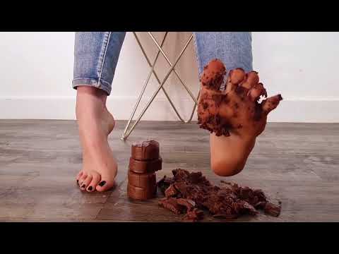 Chocolate cakes vs. bare feet | Food crushing & ASMR