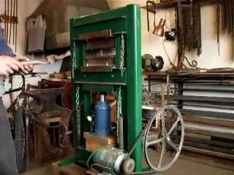 HOMEMADE MOTORISED HYDRAULIC PRESS.AVI - YouTube