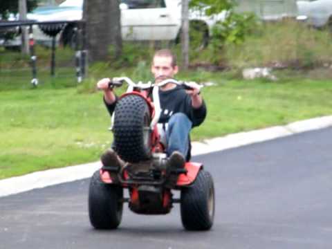 long wheelie on 1973 Honda ATC-70 Three Wheeler - YouTube
