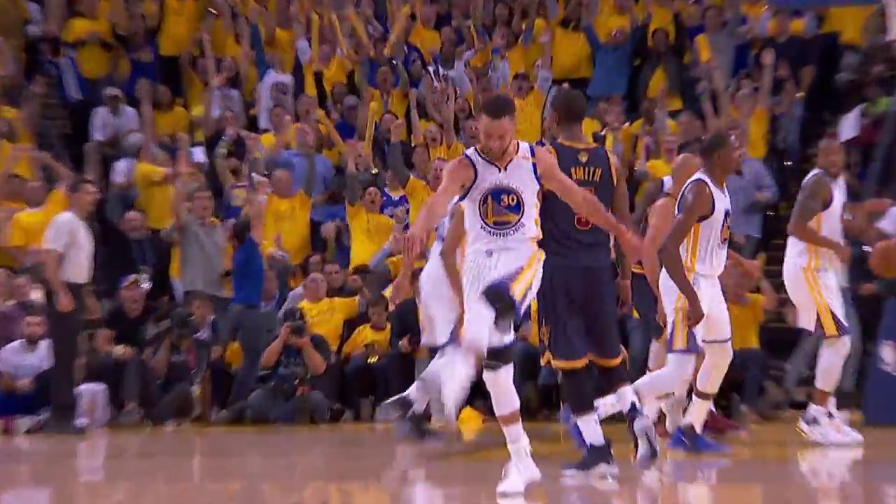 Great Warriors Defense Leads To Stephen Curry 3-Pointer - YouTube