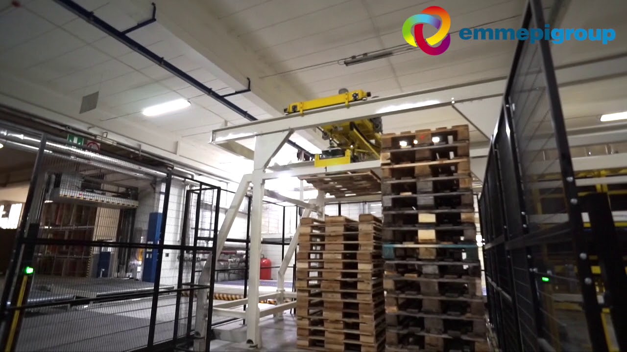 05 Pallet Inserter MTB 5000x2500 - YouTube