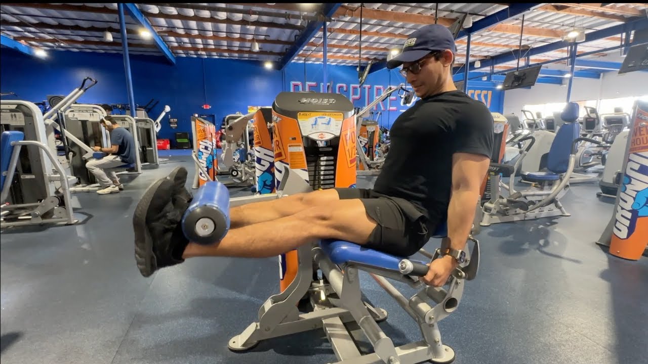 Day 9 - Road to 180 lb - Legs , Shoulder & abs - YouTube