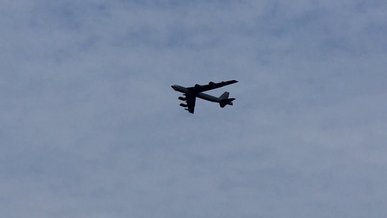 Doomsday B-52G nuclear bomber flypast Singapore Airshow 2018 - YouTube